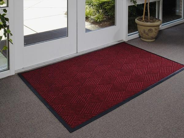 Diamond Pattern Water Dam Mat | The Perfect Mat